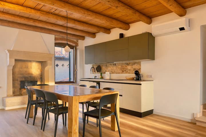 Pedemonte Valpolicella | Stone Home Con Ingresso - Italien