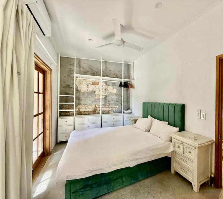 Tarnish Suite Close To Airport - Coolangatta