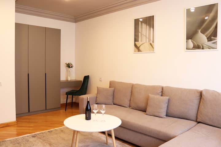 Domel Yerevan Tumanyan 31/20 - Yerevan