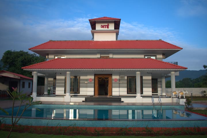Cozy Bedroom With Stunning Farm And Mountain Views - Pen
