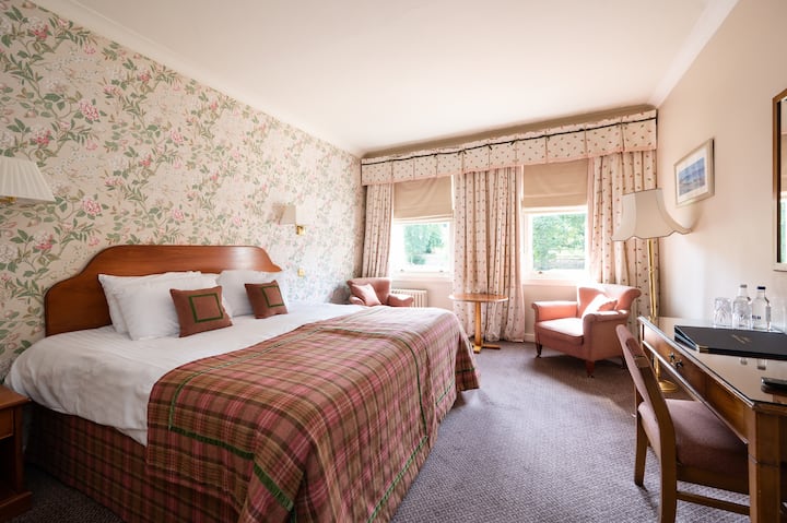 Double Room With Private Bathroom - North Berwick