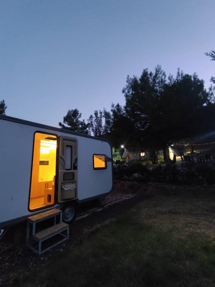 Yeşillikler İçInde Karavan Tatili – İçMeler / Urla - Seferihisar