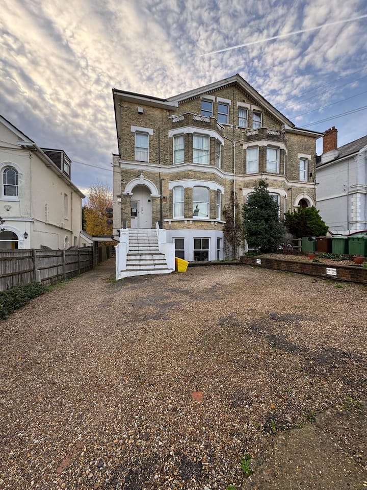 A Spacious 1 Bed Flat In Central Tunbridge Wells - Tonbridge