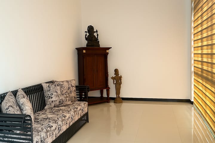 Bright & Spacious Apartment In Borella, Colombo 8 - Colombo
