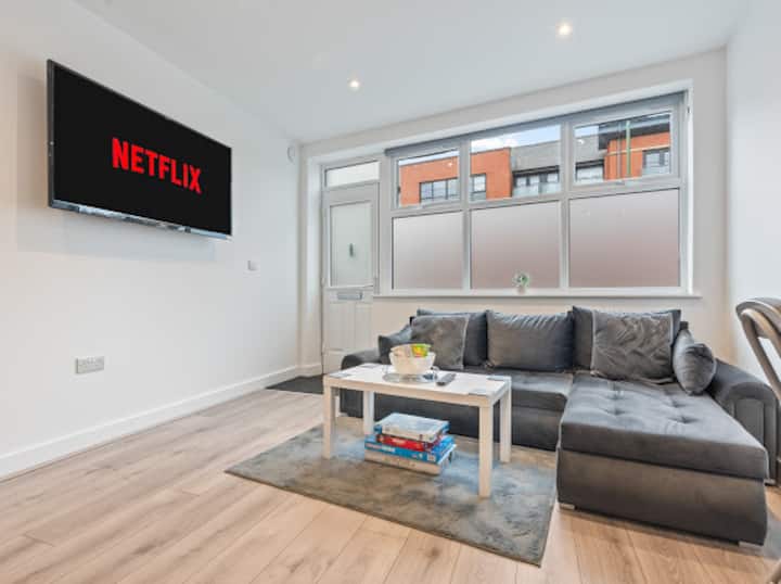 Luxe Citycentre2br Apt.|freewifi|ps5|freeparking - Nottingham