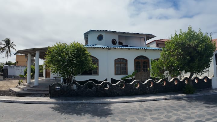 Neptuno - Galápagos Islands