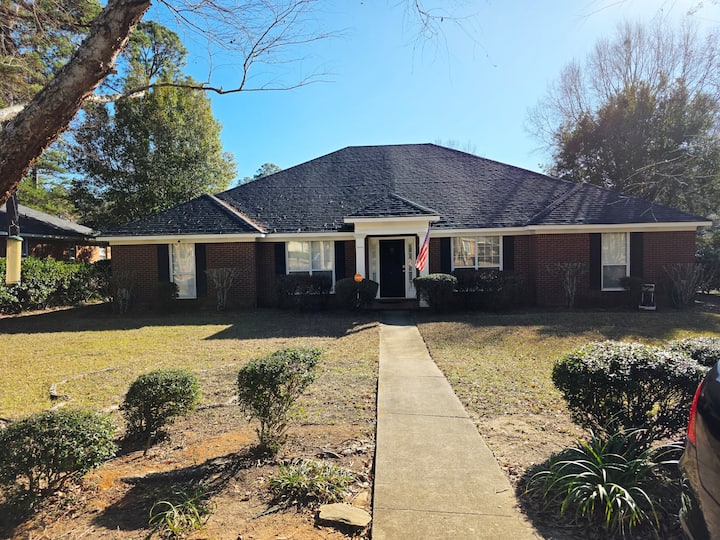 Relax & Recharge In Nw Albany Spacious 3br Duplex - Albany, GA