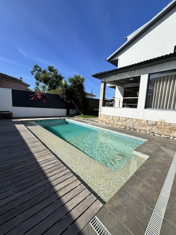 Luxury Family Villa With Pool In Cascais - Sintra