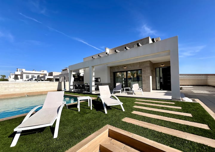 Villa Oasis - Dolores, Spain