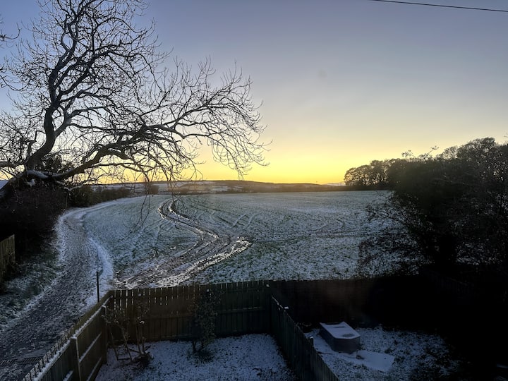 Stylish 2-bed House Near Durham Centre + Parking - Durham University