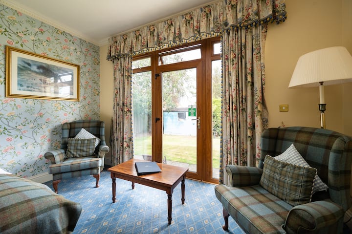 Standard Twin With Garden View - North Berwick