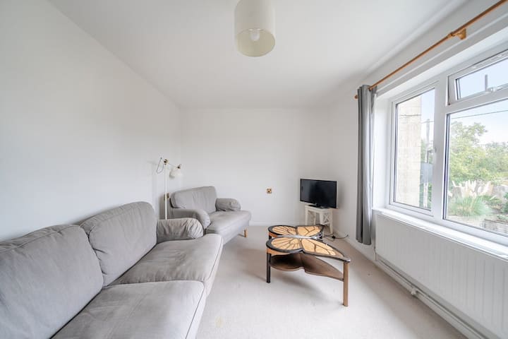 2 Bed Apt In Quiet Village, 10 Minutes From Bath - Warminster