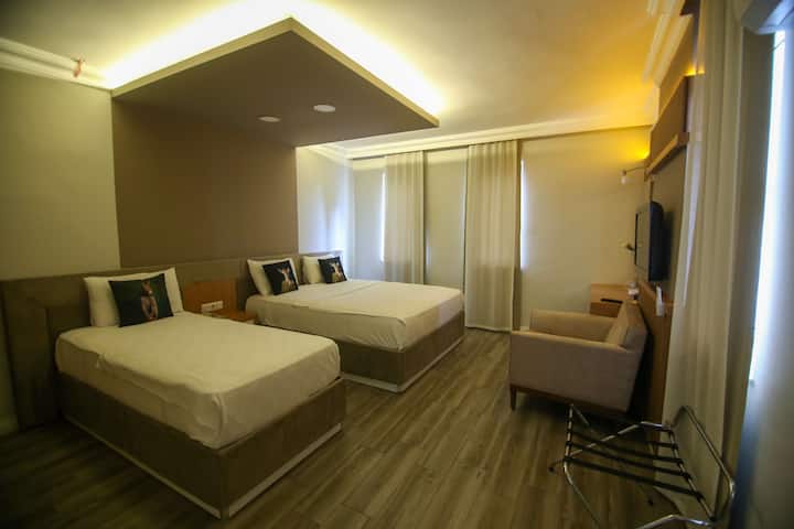 ÇEvik Palace Aile Odası - Antalya