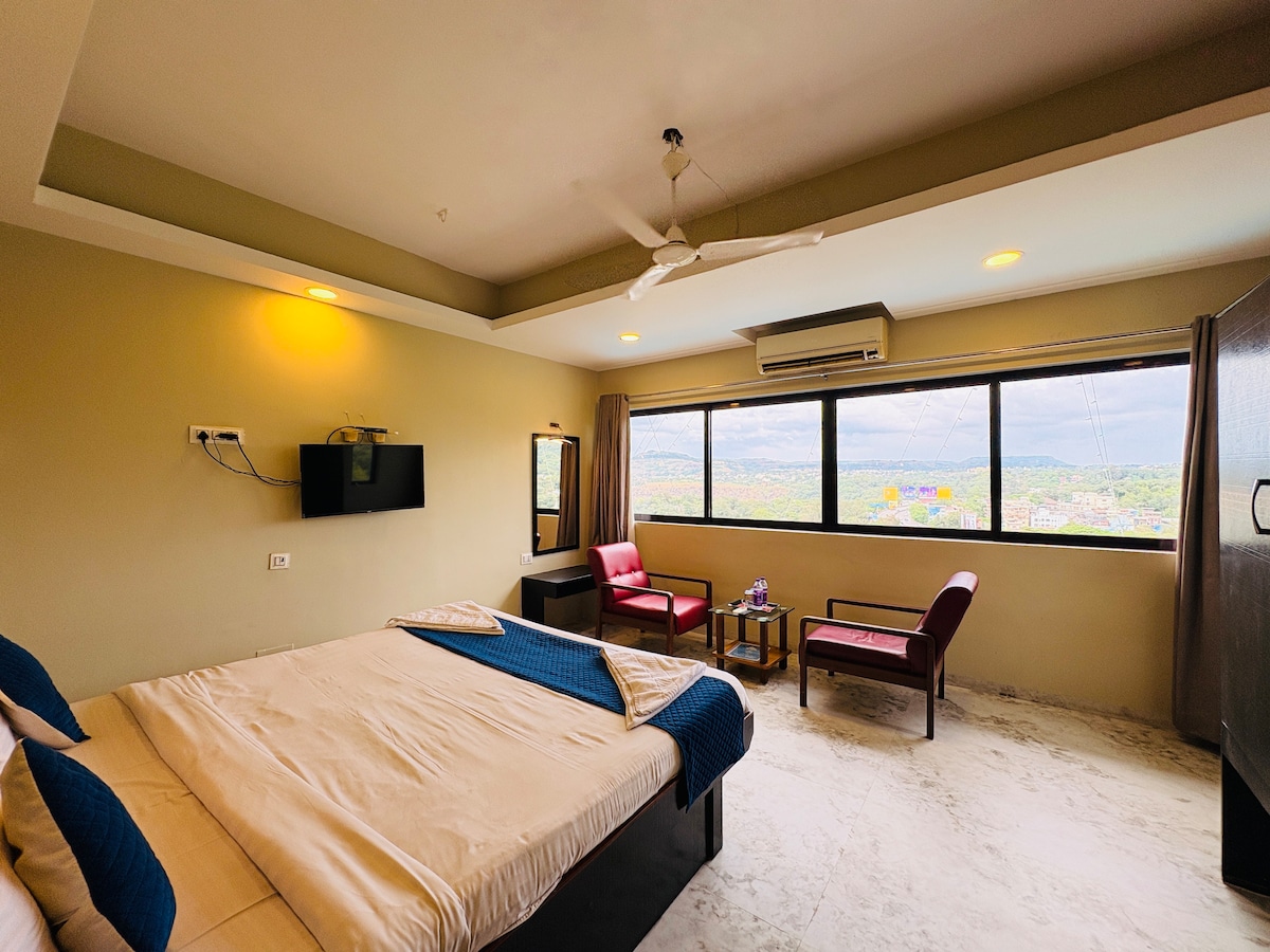 EverView Mountain Retreat II Sunrise Hill - Hotels for Rent in Pune ...