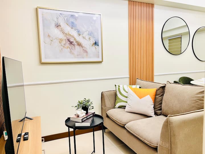 Cozy Corner 2br|fully Airconditioned|infinity Pool - Quezon City