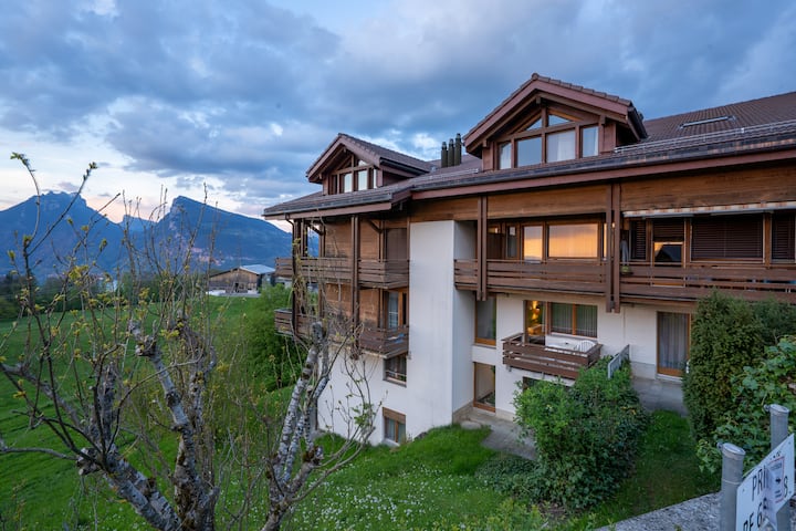 Family Apartment - Spiez