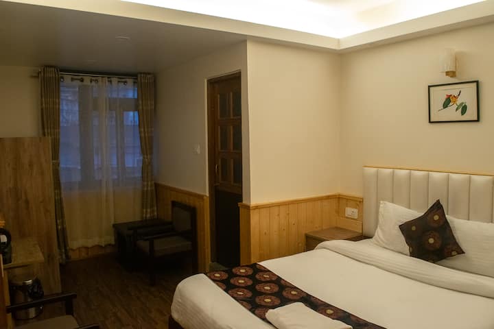 Cozy Room At The Wild Orchid - Assam