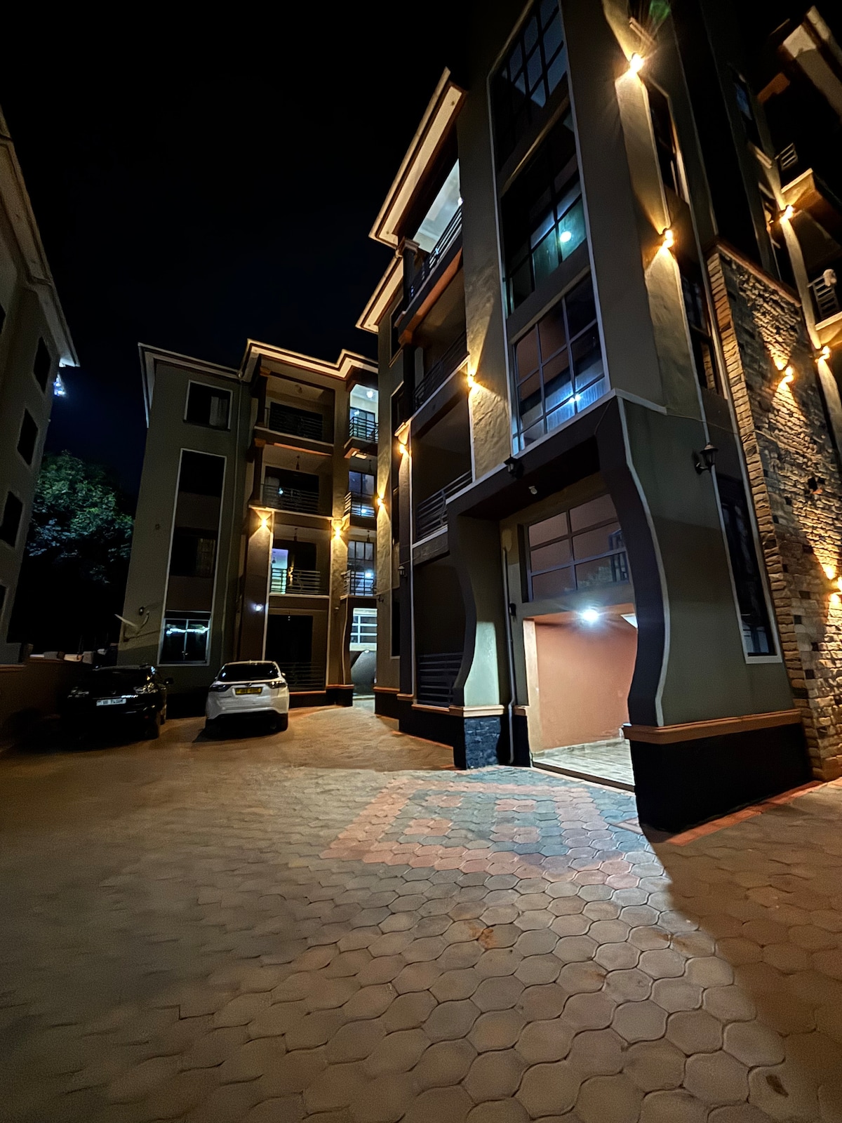 Aura Homes avec prise en charge à l'aéroport Kyanja 10 - Airbnb