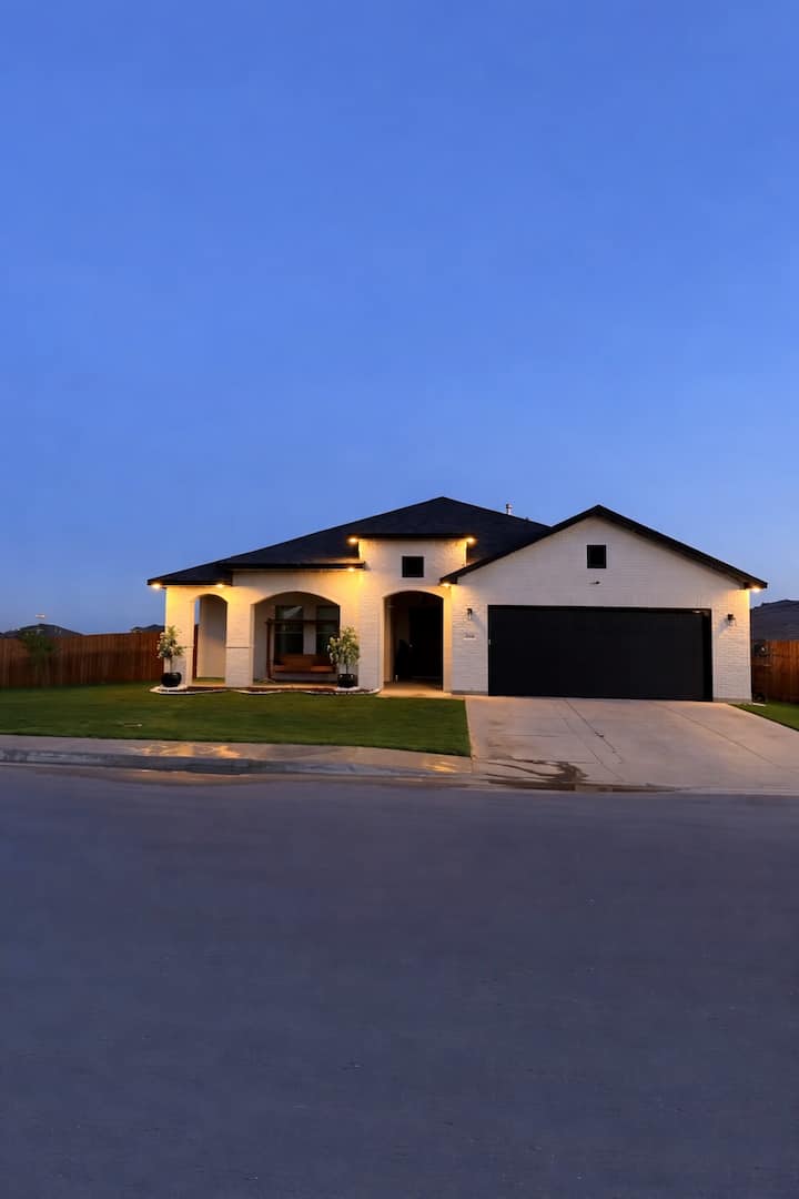 Desert Hazel - Midland, TX