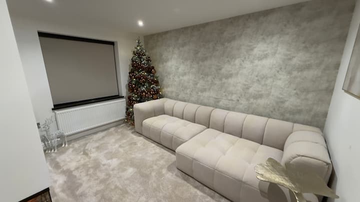 Luxury Modern Home - Rochdale