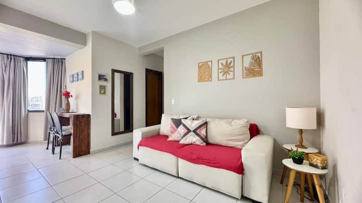 Apto 2 Quartos Com Garagem Coberta – 800m Do Mar - Florianópolis