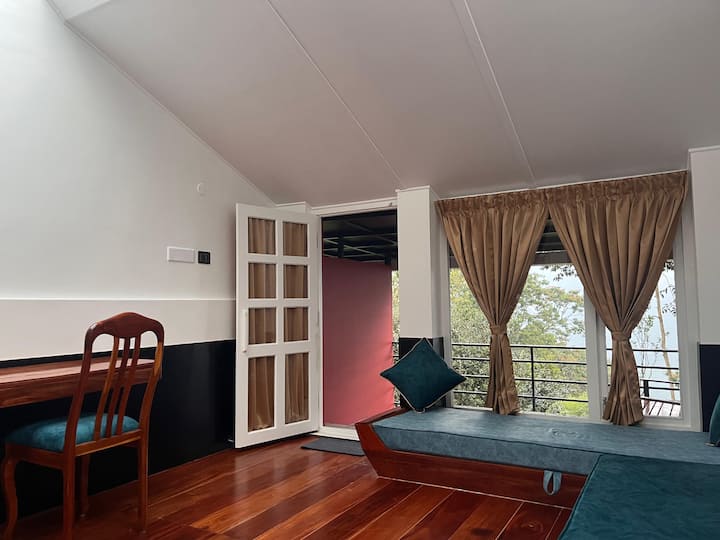 Serenity | Elegant Hill View Stay In Coonoor - Coonoor