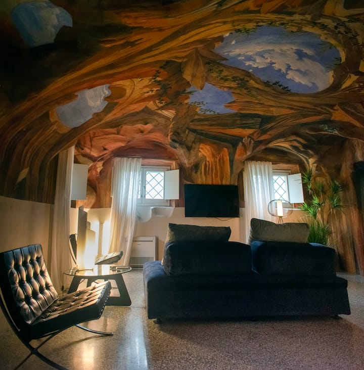 La Grotta – Suite Artistica Esclusiva - Maranello