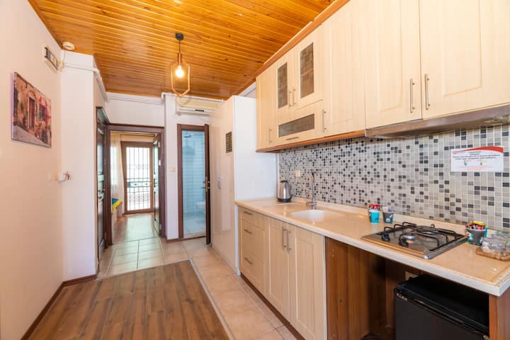 Studio Flat With Terrace In Taksim Square - Istanbul