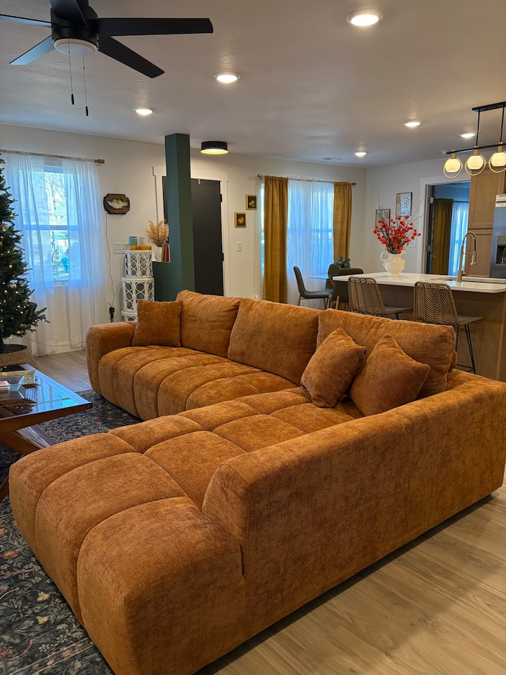 Rosetta’s Retreat. Boutique Home. 
5 Min To Flw! - Waynesville, MO