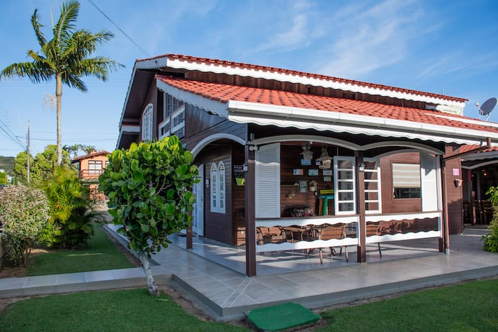 Pátio Amplo | Até 9 Pess | 4min De Carro Da Praia - Garopaba