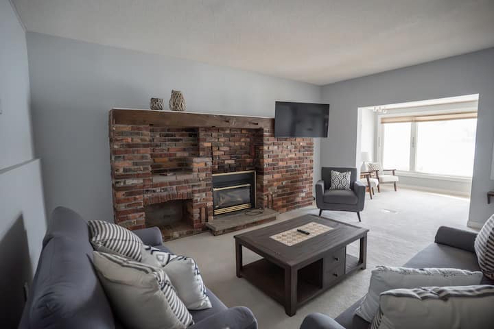 Ferry Dock Hideaway I Riverfront W Dock! - Ontario