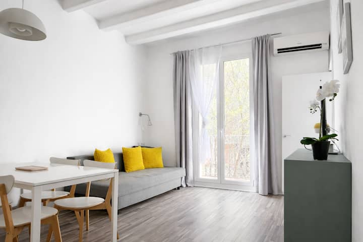 Safe & Central | 14 Min Walk To La Rambla - Barcelona