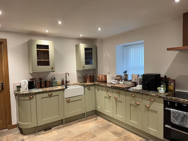 Luxury House, Broadford, Isle Of Skye. Sleeps 6 - Broadford