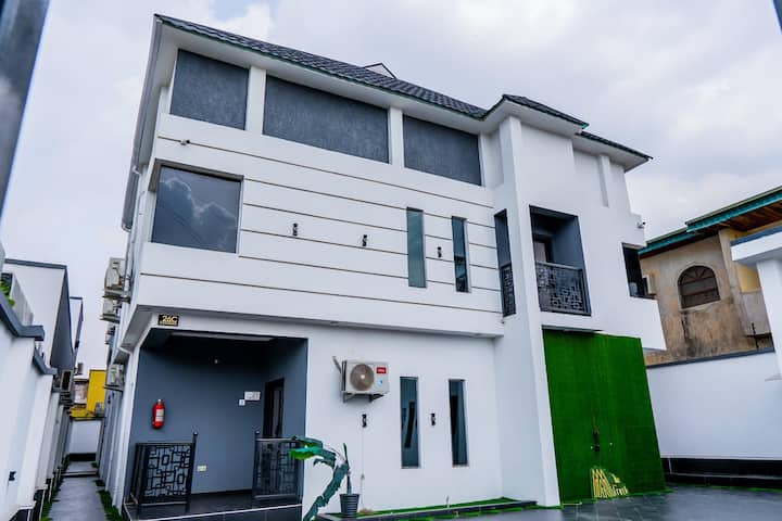 Luxury 1bedroom Apartment With Amazing Amenities. - Ibadan