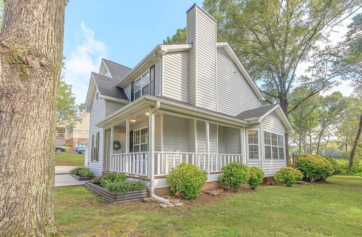 Beautiful Home Near Chester Frost’s Sandy Beach - Chickamauga Lake, TN