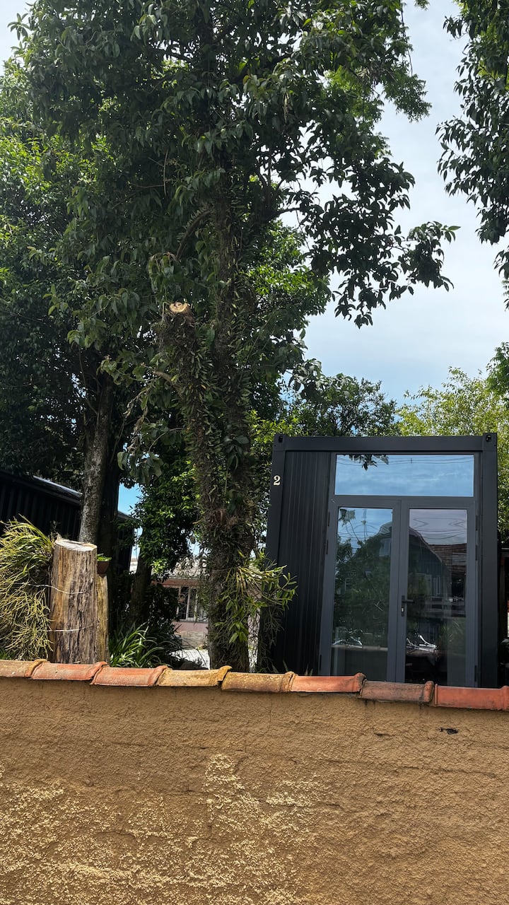 Premium Black 2 - Canela