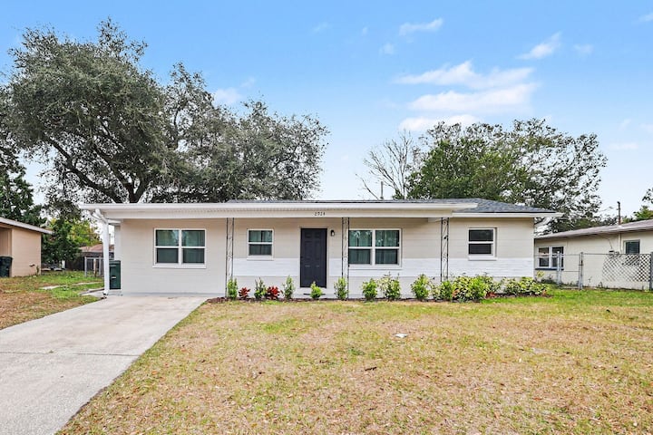 Modern 3br Retreat • Close To Lake Hollingsworth - 레이클랜드