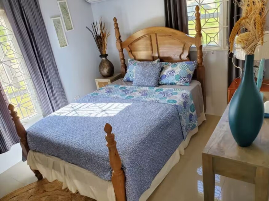 Villa de 3 dormitorios cerca de las cataratas del río Dunn con piscina ...