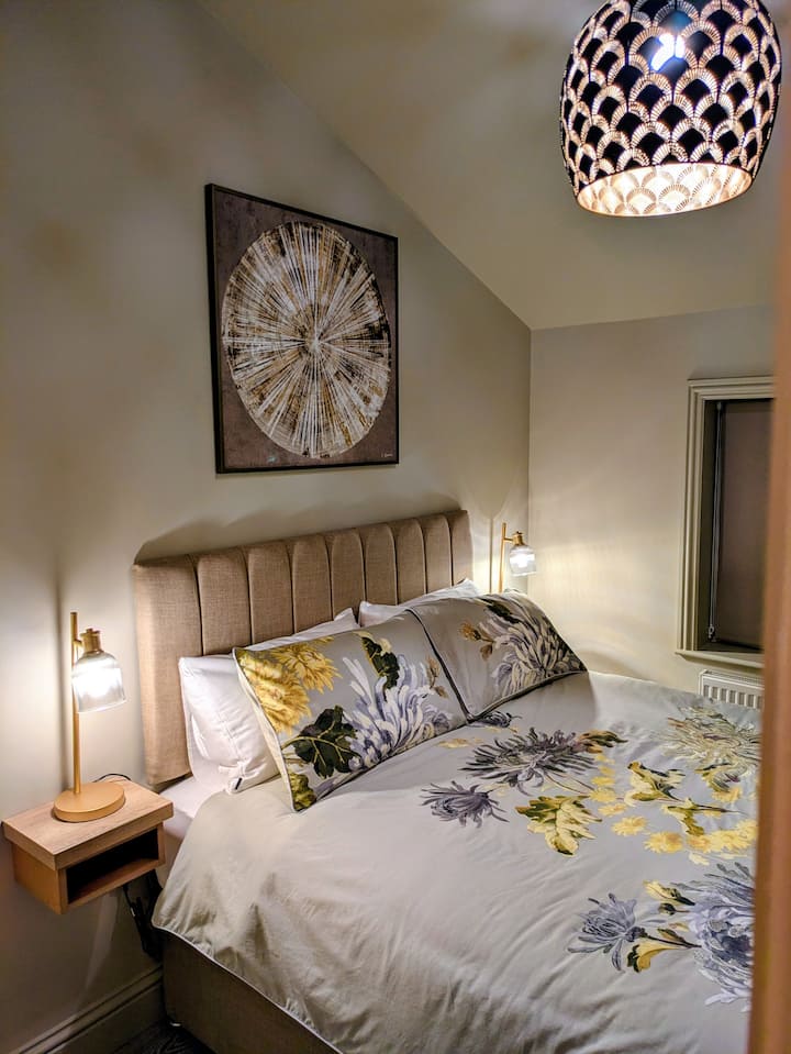 Pudsey Loft Apartment - Leeds