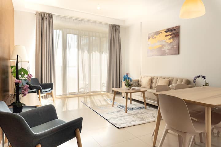 Sea View Modern 2bhk Apartment With Balcony - Ras Al-Khaimah
