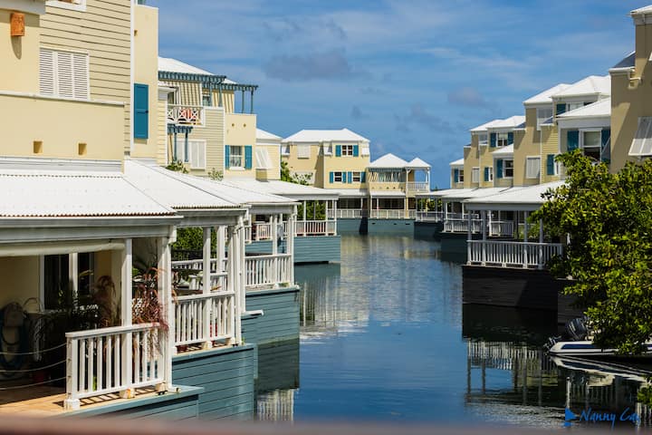 Ncv22 Three Bedroom Waterfront Townhouse - East End