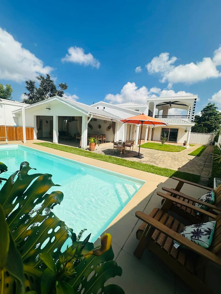 Villa Avec Piscine & Spa + Petit-déjeuner - Madagascar