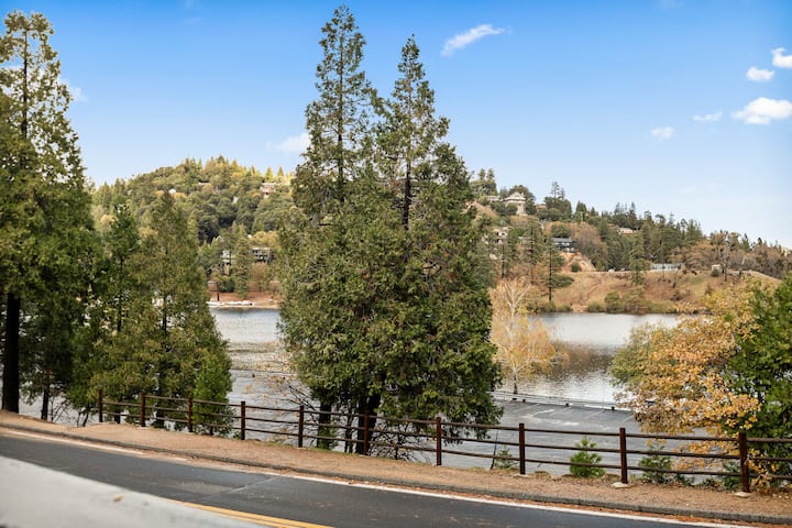 Lakeside Retreat | Fireplace + Generator | Office - San Bernardino, CA