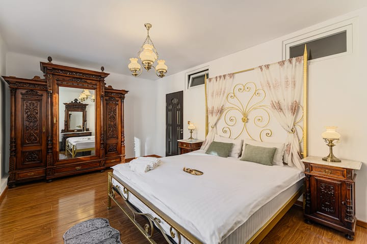 Historic Center Central 2br Vintage Suite - Brașov