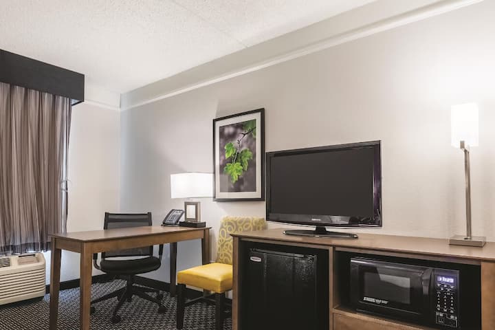 2 Double Beds | La Quinta Alexandria | Stopover - Alexandria, LA