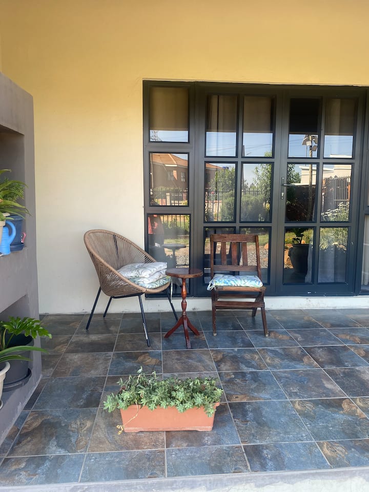 A Luxurious And Spacious Studio Apartment - Lesotho