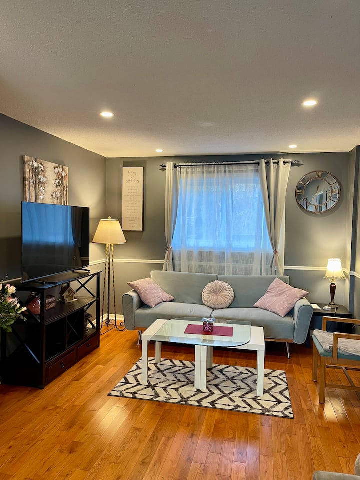 Beautiful Home Away From Home In Ajax. - Pickering