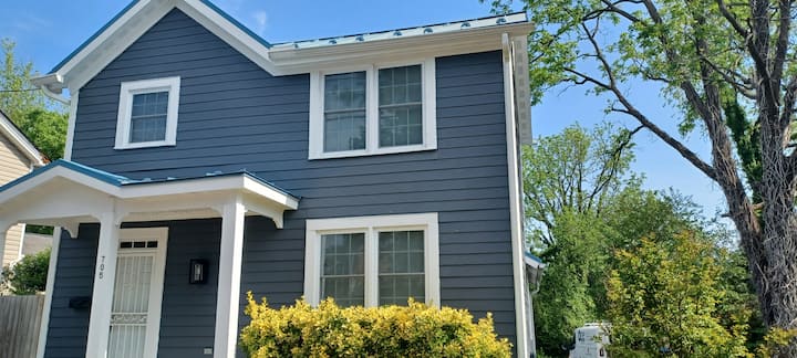 Downtwn 2br/ 2bath, 2 Blks Off Main. Free Parking! - Charlottesville, VA