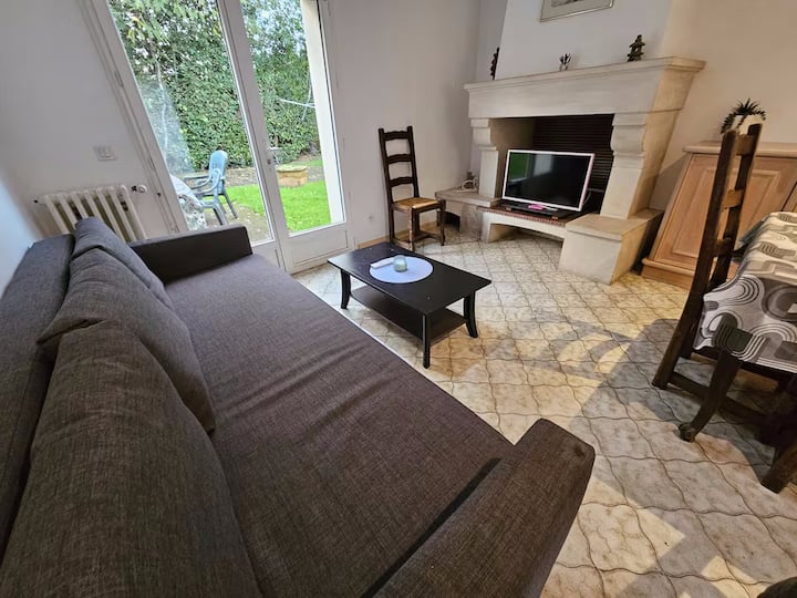 Refuge Cosy à Pessac-tram-terrasse & Parking Privé - Pessac