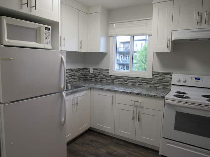 Cute And Cozy Fully Self-contained Studio Suite! - Red Deer